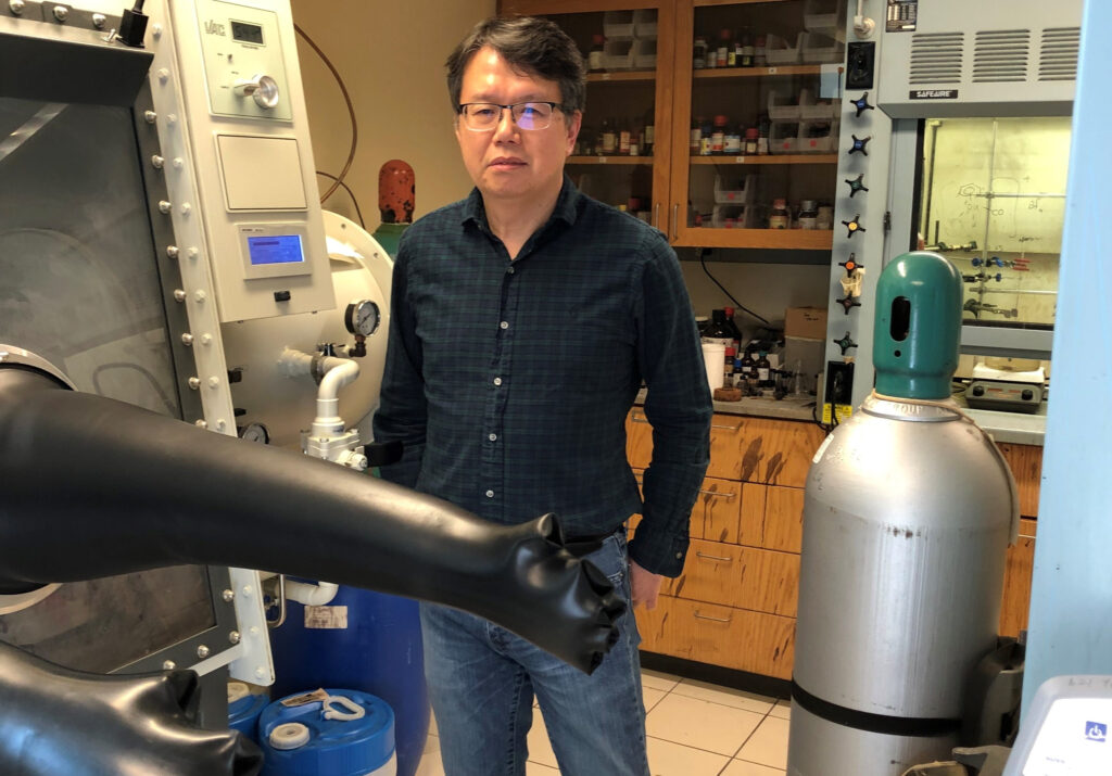 Chemistry professor receives $527,000 NSF grant to study green catalytic methods | Marquette Today
