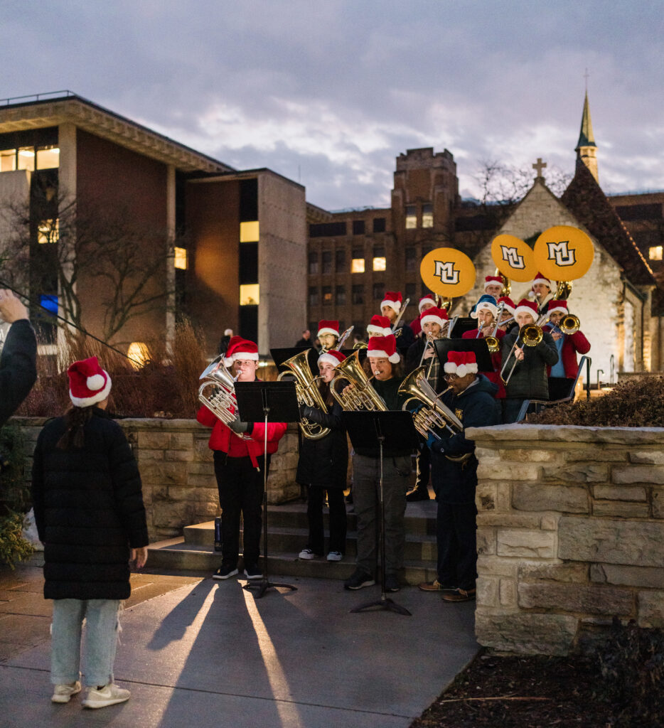 Photo gallery: Christmas tree lighting ceremony | Marquette Today