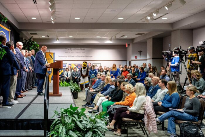 Photo gallery: President Kimo Ah Yun's first day | Marquette Today