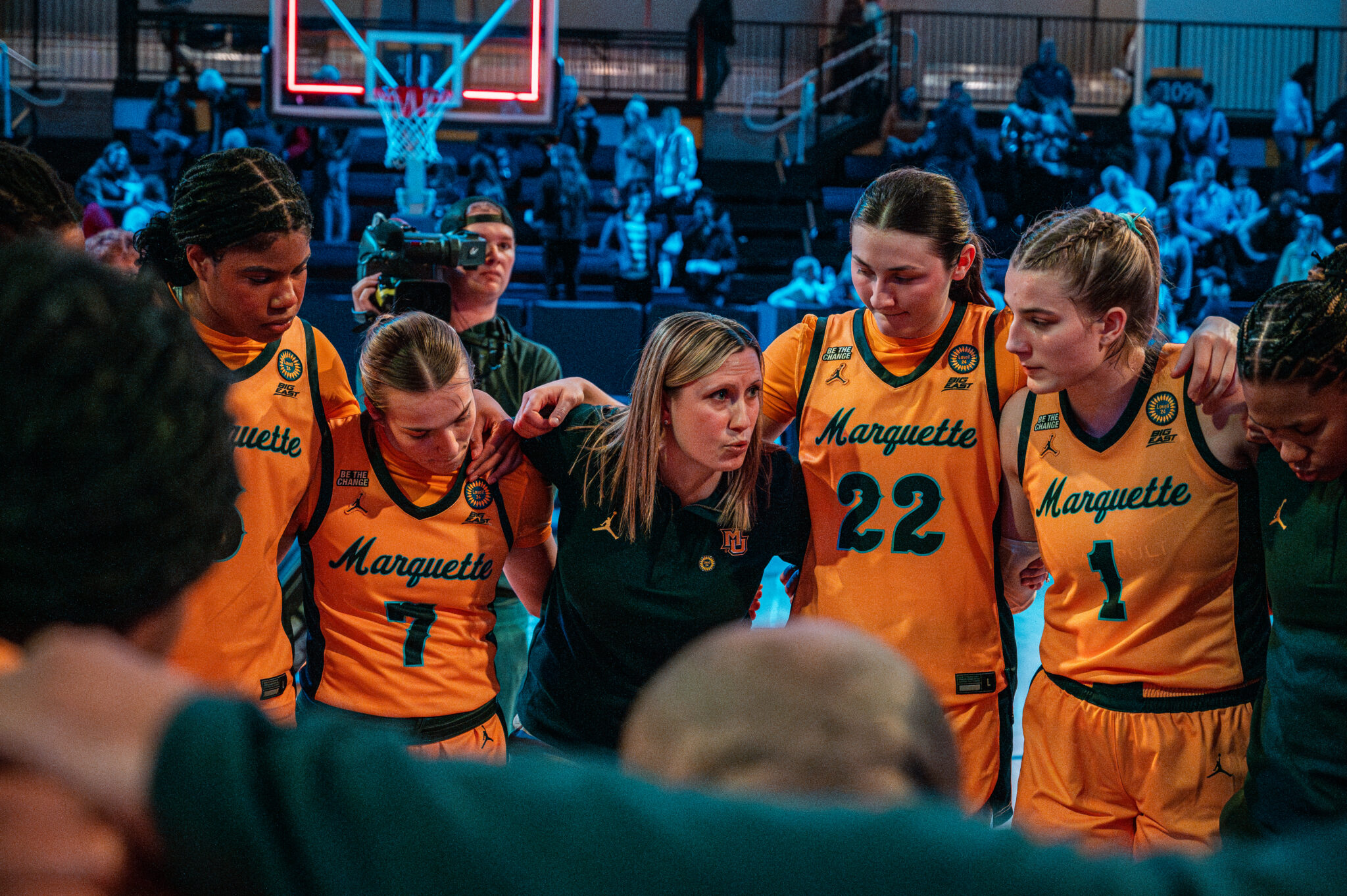 Men’s Basketball Coach Shaka Smart talks ‘Our Way’: How Marquette ...