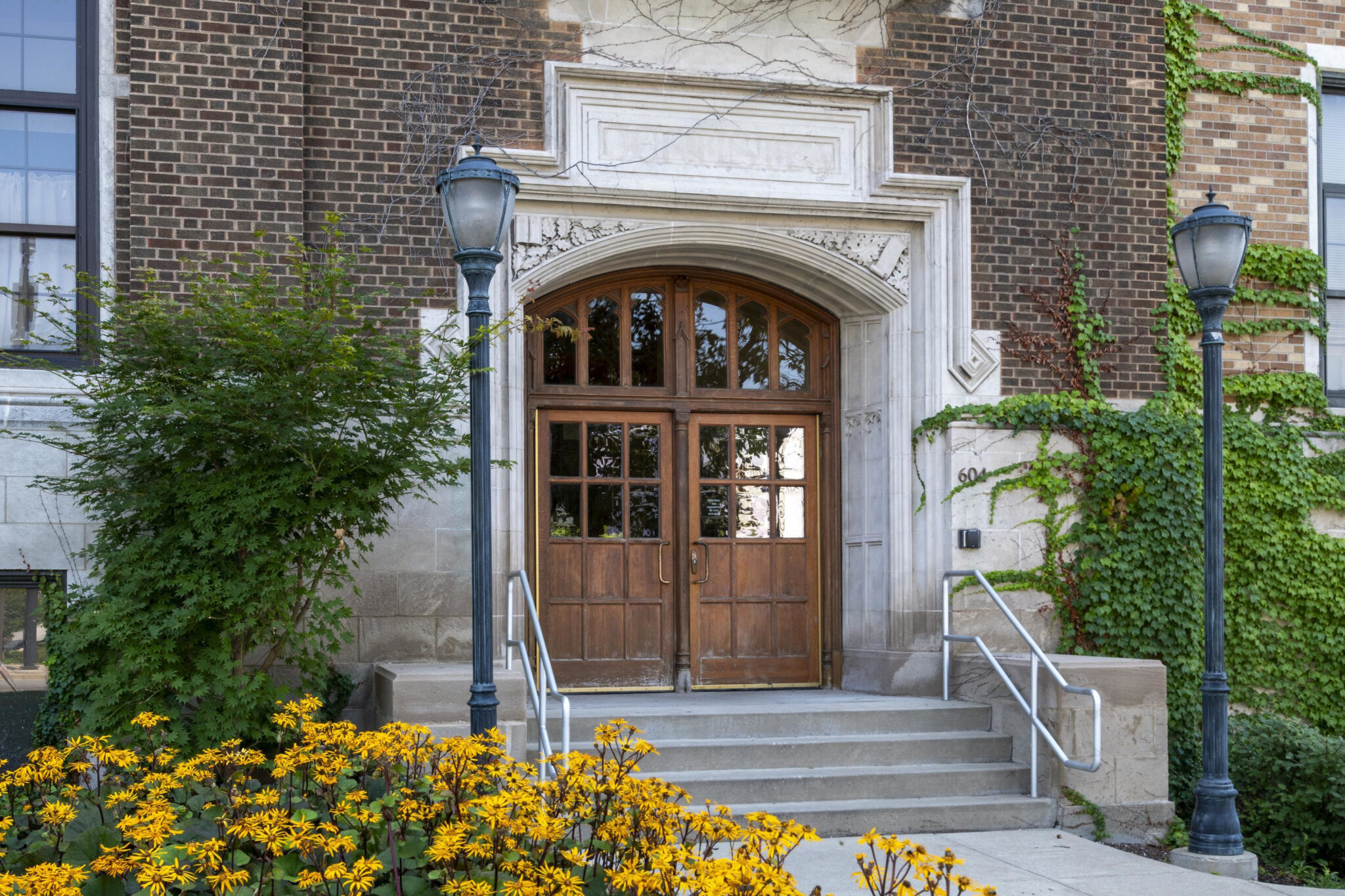 Book discussion of Kimmerer’s ‘The Serviceberry’ | Marquette Today