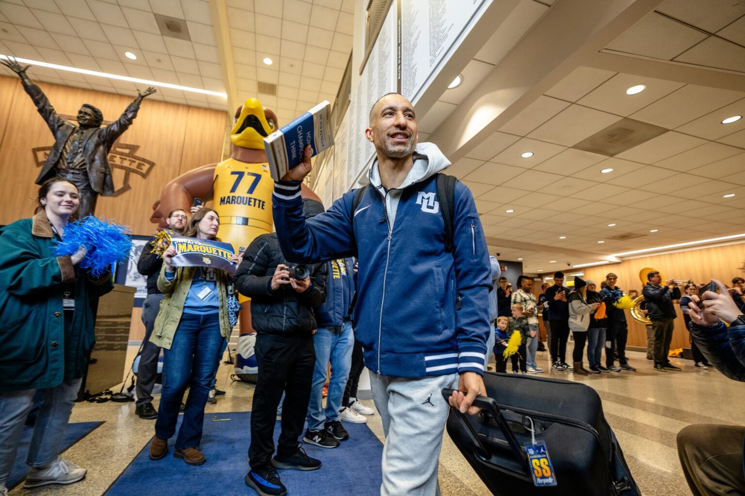 Athletics announces "Iggy" as name of Golden Eagle mascot | Marquette Today