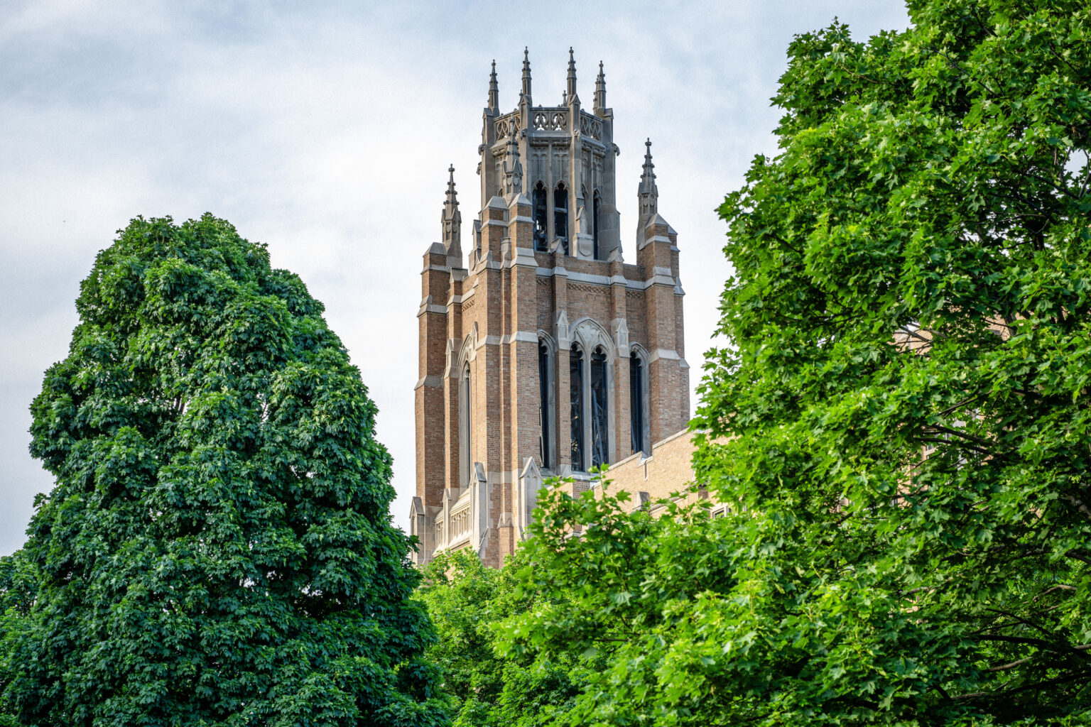 SPARK program prepares incoming students for adjustment to campus life ...