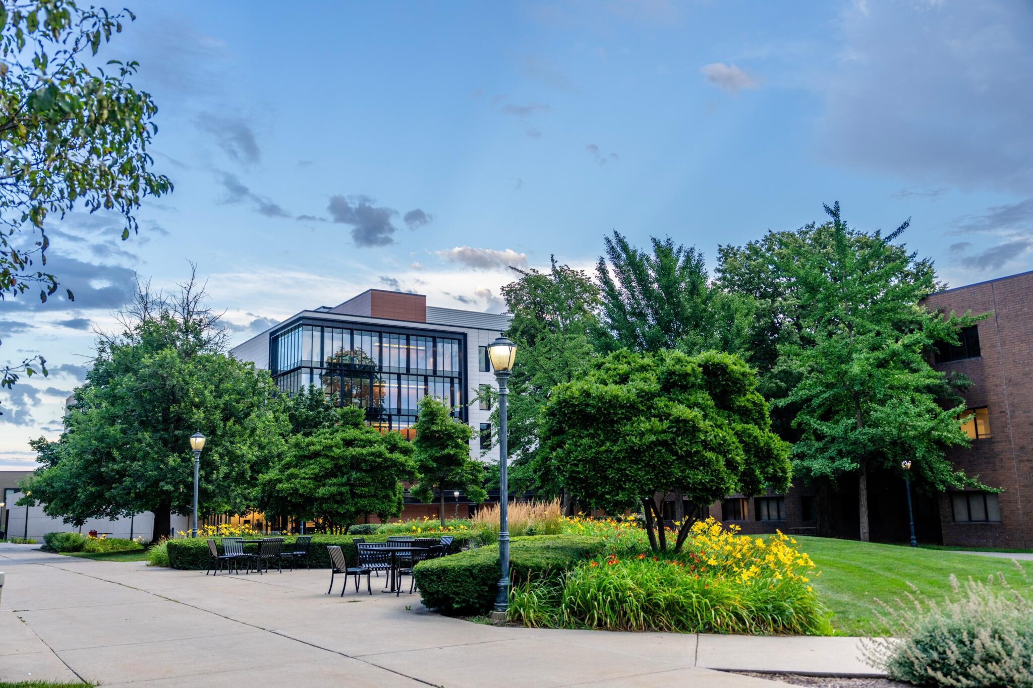 Babs knows best: How the Marquette alumna became the internet's favorite mom | Marquette Today