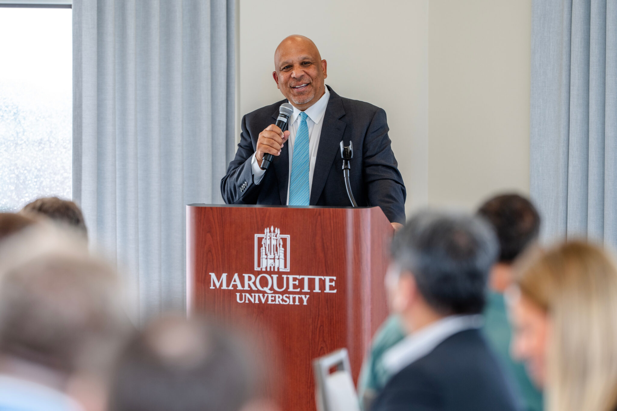 Faculty, staff invited to sign up for dinner with President Ah Yun ...